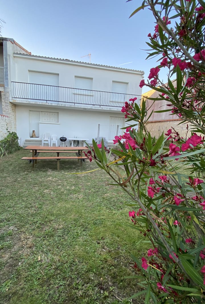 Maison Bord De Mer - 4 Chambres 8 Lits 10 Pers. + - La Rochelle
