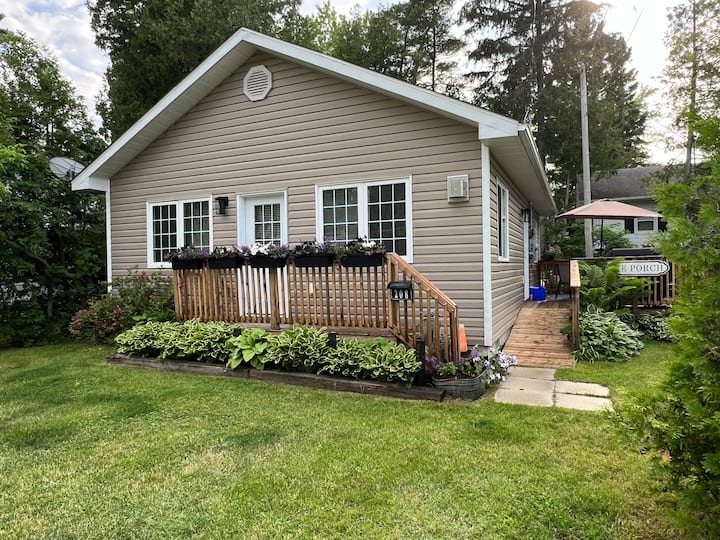 Buddy's Hideaway L2ev Central Air Beach & Shopping - Sauble Beach