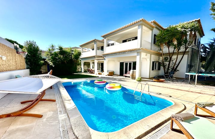 Bright Spacious Villa Near Beaches - Cascais