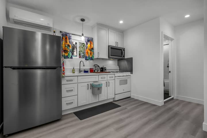 Bright Guest House Near Sofi - Free Street Parking - Los Ángeles, CA
