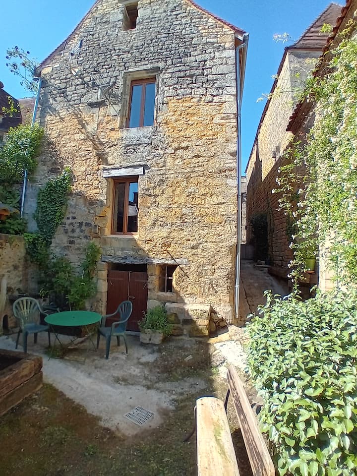 Maison De La Ruelle, Vues Sur Les Toits De Domme - Domme