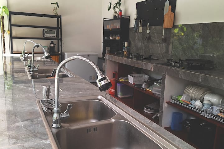 Basilia Guest House - Cozy 3bedroom For Family - Bantayan