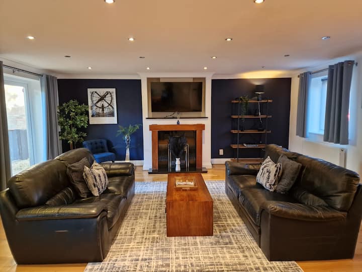 Large 4-bed House For Up To 7 Guests W/ 2x Parking - Oxford