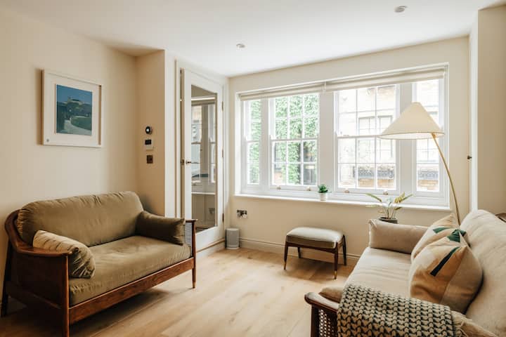New Luxury Town House With Ac - London, UK