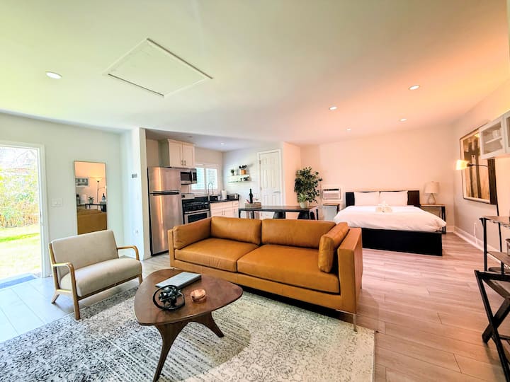 Lovely Guesthouse In Encino - Hidden Hills, CA