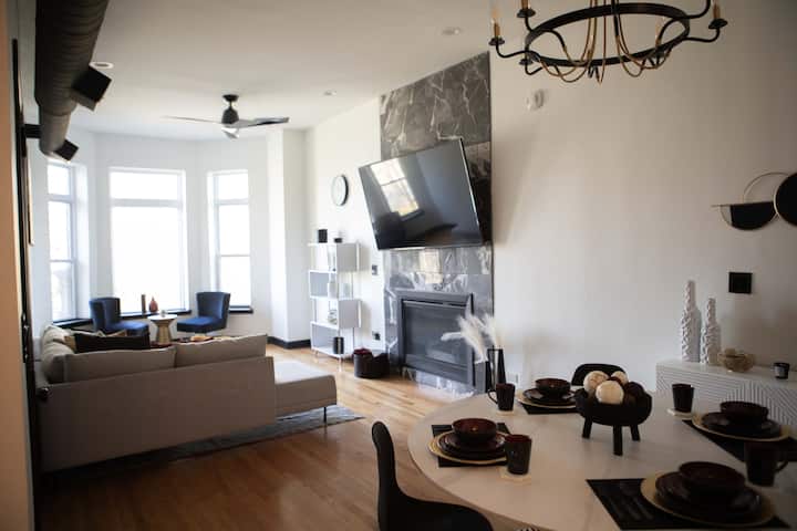 Bronzeville Tribe Palace Loft - Chicago, IL