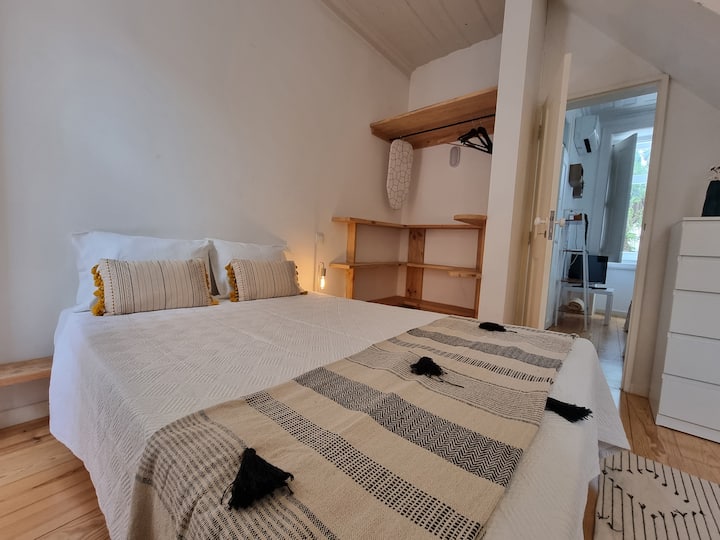 Sunny 1 Bedroom Apt@alta Coimbra - Santa Clara