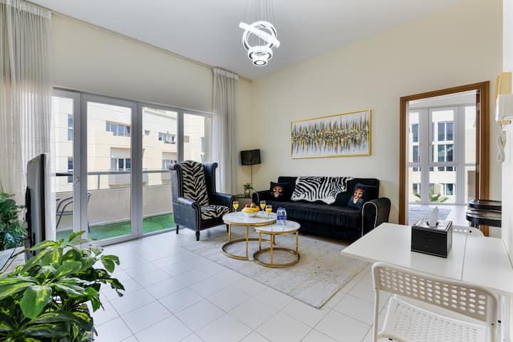 Luxury 2br Aprtmt With Full Pool View - Dubaï
