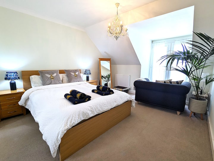 Luxury Beachfront Property -Sunrises/sets With Gav - Felixstowe