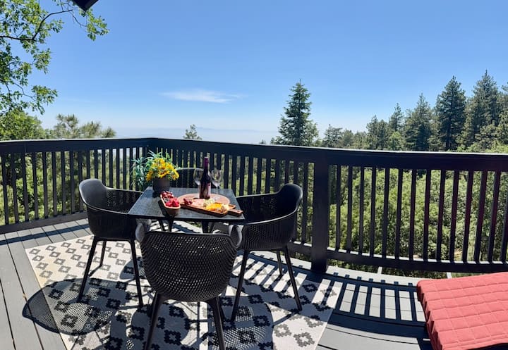 Cozy Luxe Cabin - Kid & Dog Friendly- New Hot Tub! - Running Springs, CA