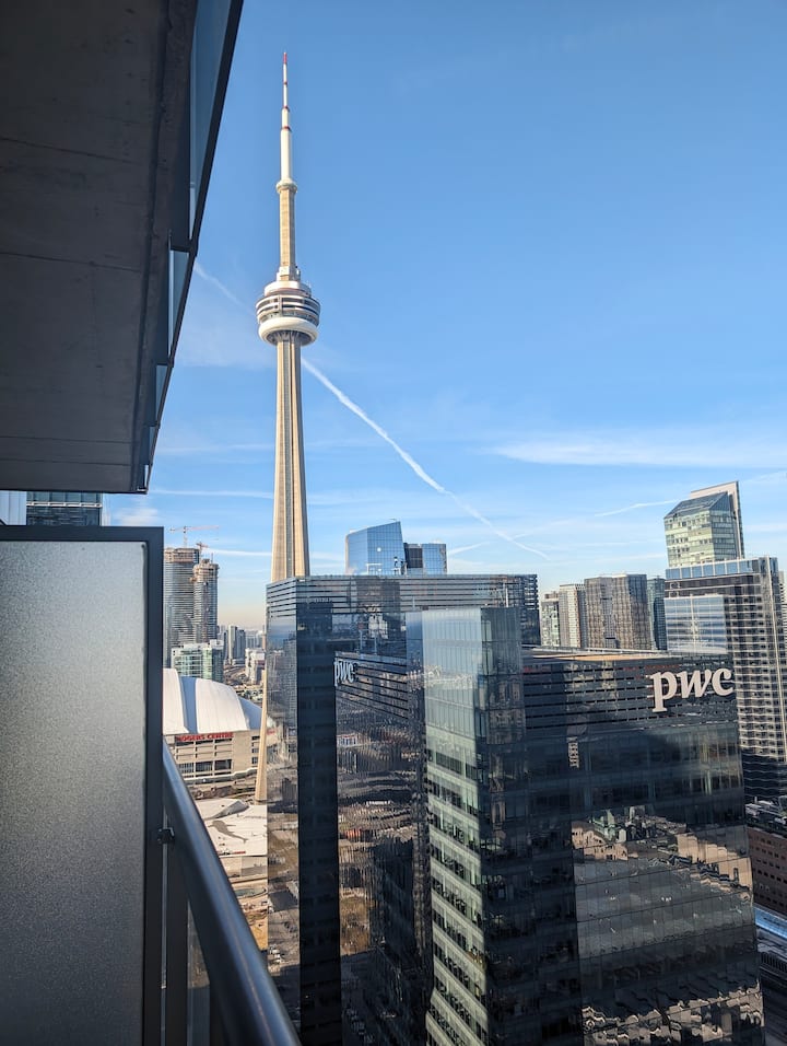 Downtown Toronto 1br Condo Beside Scotiabank Arena - Toronto