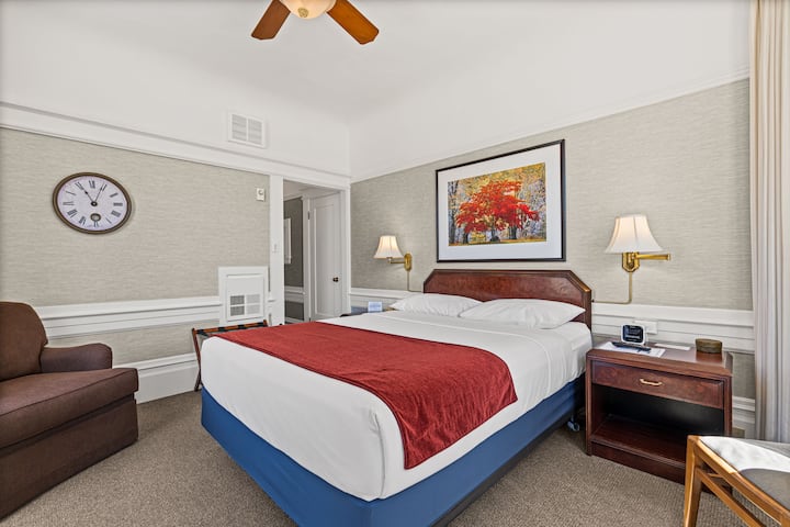 Studio Back Unit (2 Flights Of Stairs) - San Francisco, CA