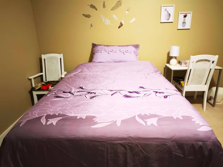 Lovely - Cozy Room (1 Queen Size Bed)#2 - Whitehorse