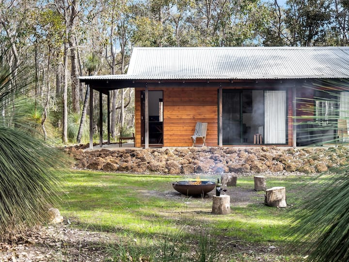 Cabernet Spa Chalet At Island Brook Estate - Busselton