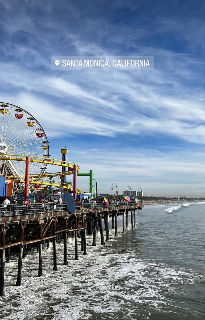 Amazing 2bd In The Heart Of Sm | Free Parking - Santa Monica, CA