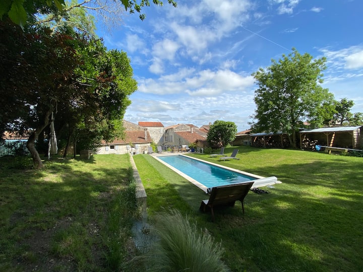 Maison De Caractère Pour 20 Personnes - Charente-Maritime