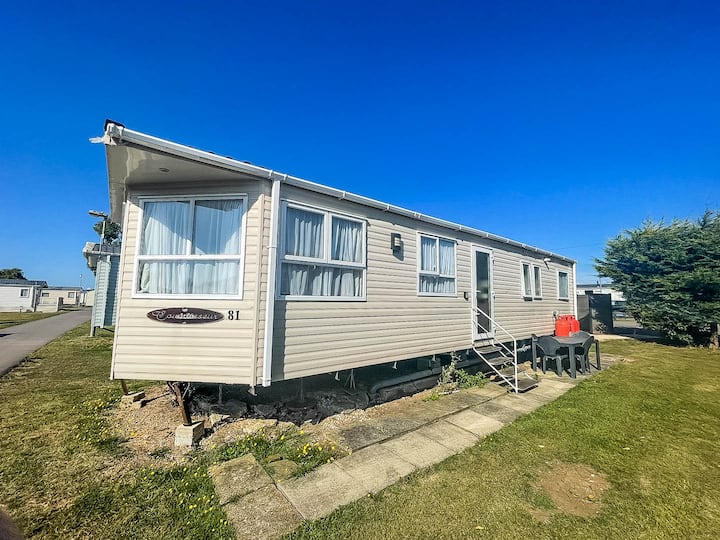 Caravan At Steeple Bay Park In Essex Ref 36081d - Burnham-on-Crouch