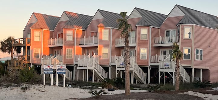 Sandy Feet Retreat - Pensacola Beach, FL
