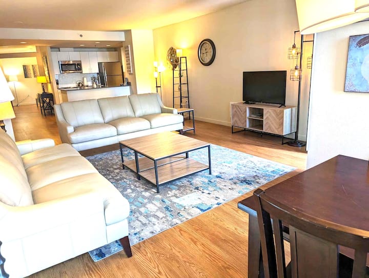 Harbor Steps-best Spot Downtown! - Seattle, WA