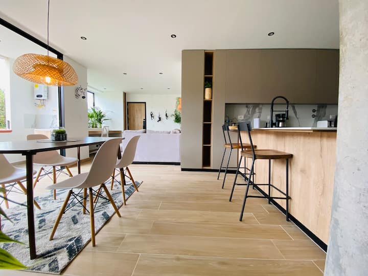 ÚNico Y Amplio Apartamento En Laureles - コロンビー メデジン