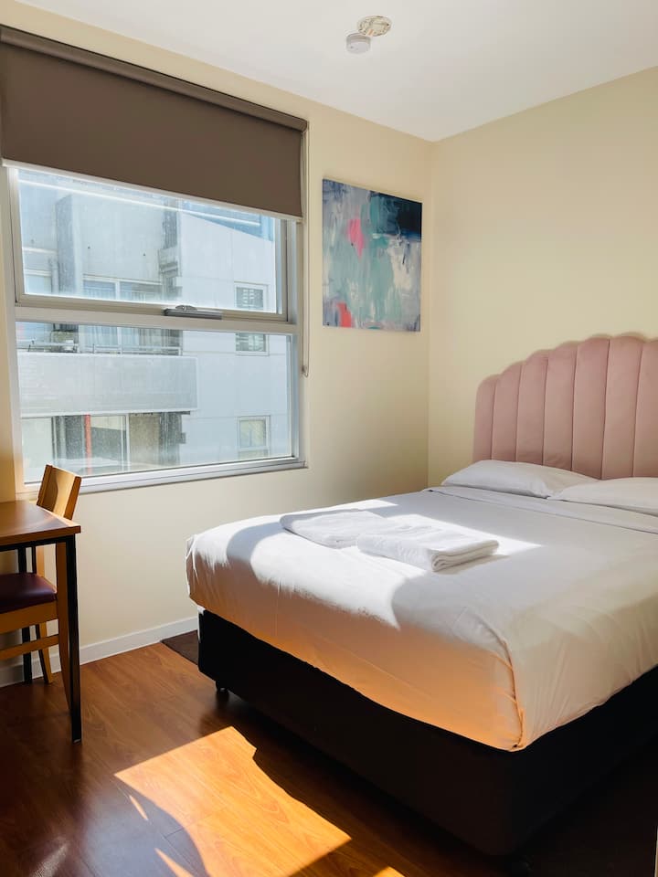 City Studio Apt With Kitchen | Door Step Tram Stop - Carlton