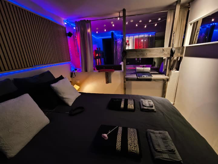 Loveroom, 83 Var Le Passage Secret - Bormes-les-Mimosas