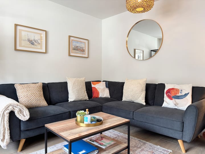 Kerensa, 3 Bed With Parking ~ Close To The Beach” - Penzance