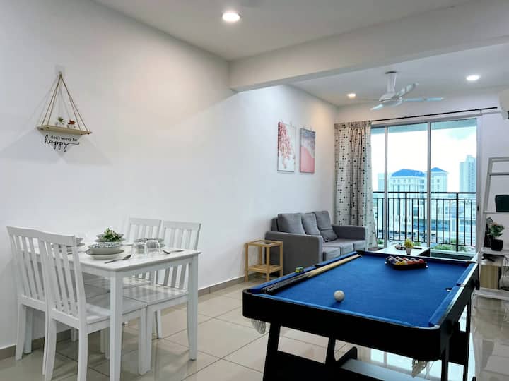 Cozy 2br Pool View! Snooker+console Games+darts! - 부킷 머르따잠