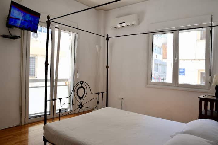One Bedroom Condo Close To Center, Fast Internet. - Atenas