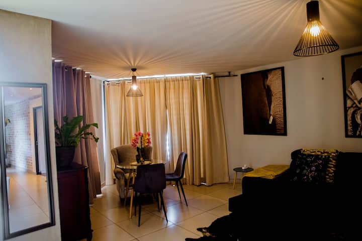 Homely/cozy One Bedroom Flat In Wild Olive Apt - Windhoek