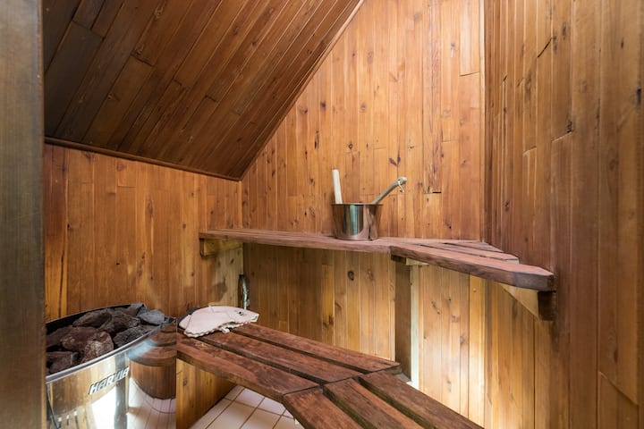2-bed, 2-bath Old Town Flat With Sauna And Bar - Tallin