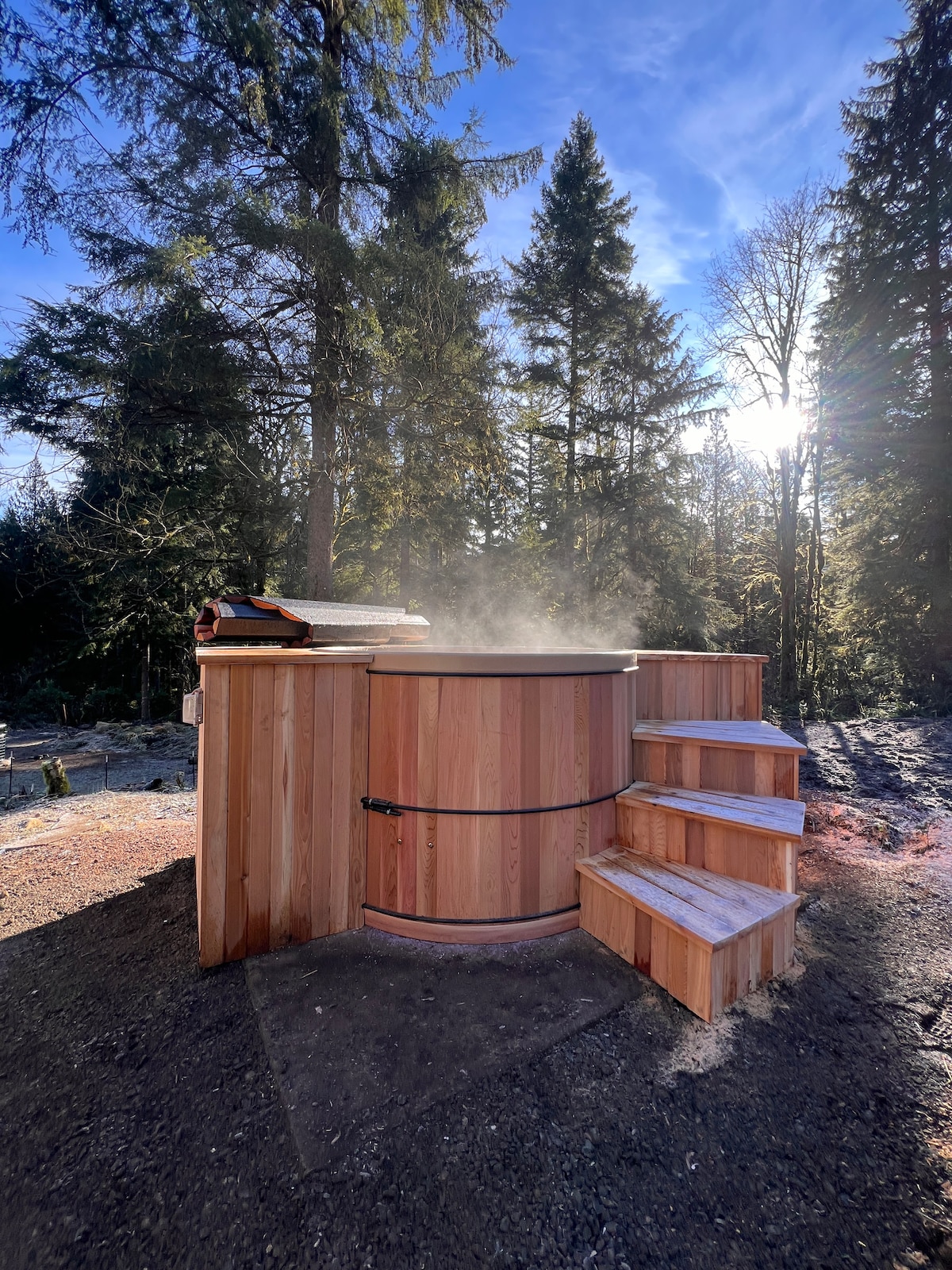 The Cottage at Highland Farms | Cedar Soaking Tub - Farm stays for Rent ...