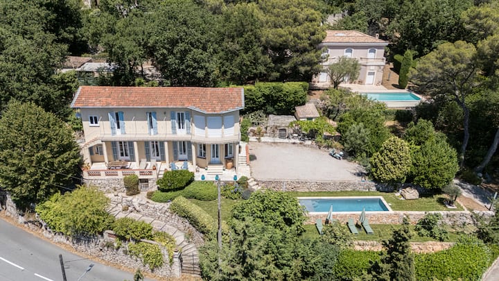 Provençal Villa Facing South With Sea View & Pool - Beausoleil