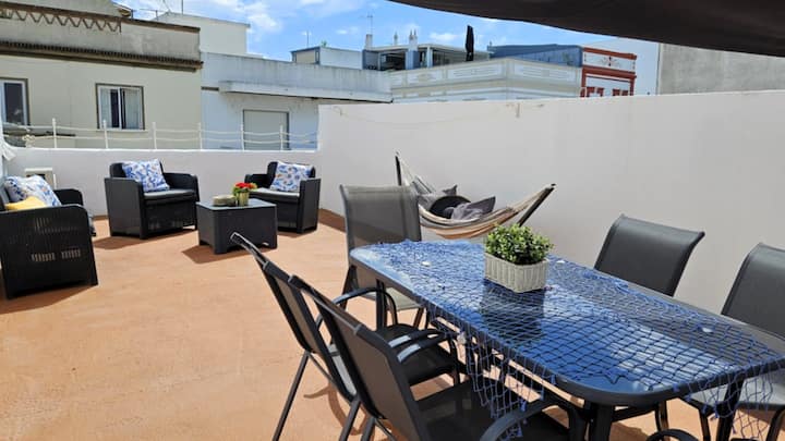 Ibaía: Casa Típica, Terraço,.barbecue, Localização - Olhão