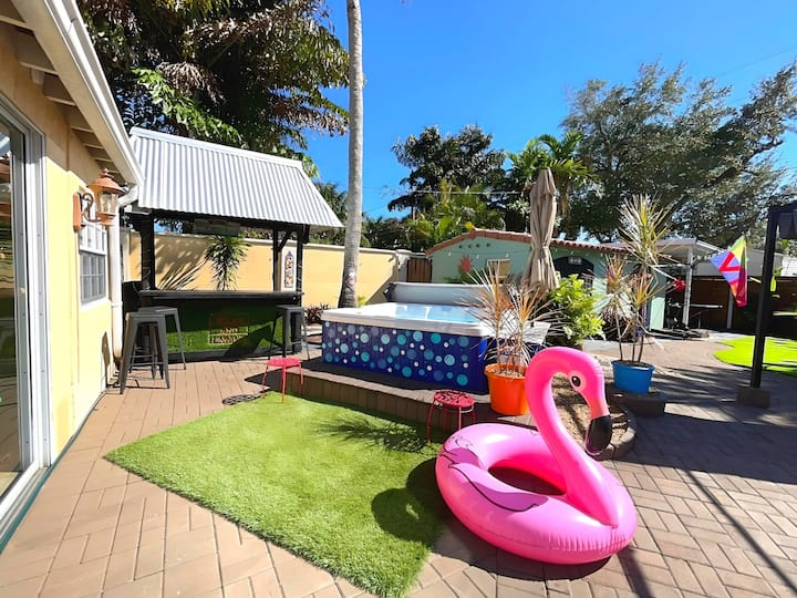 Fun Filled Resort: Hot Tub, Tiki Bar & Arcade Room - Aéroport de Fort Lauderdale-Hollywood (FLL)