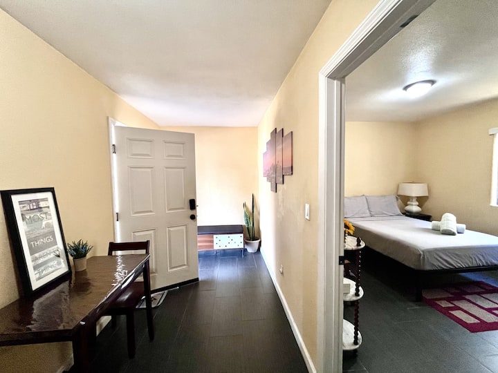 Guest Suite With Parking Near Downtown La - Los Angeles, CA