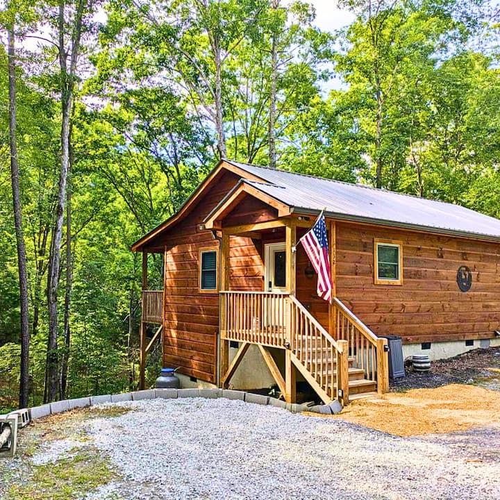 2br 2ba Cabin Retreat | Near Town | Great Views - Murphy, NC