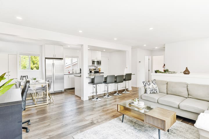 Luxury 2br Home Near Stampede + A/c & Fast Wi-fi - Calgary