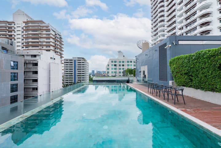 Earthquake-resistant Design, Excellent Living Function! Infinity Pool, Great Location Near Asok Lrt And Sukhumvit Subway Station 2084 - Bangkok