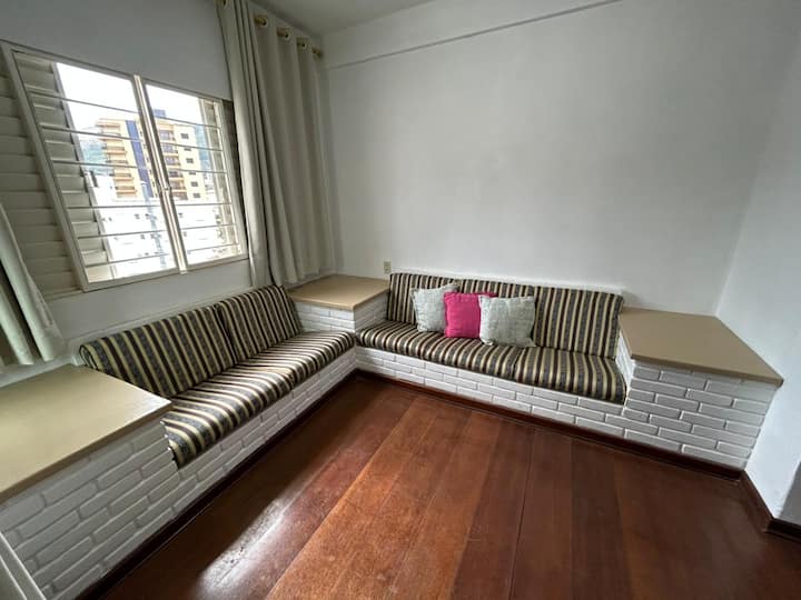 Apartamento Amplo Completo A 300 Metros Da Praça - Águas de Lindoia