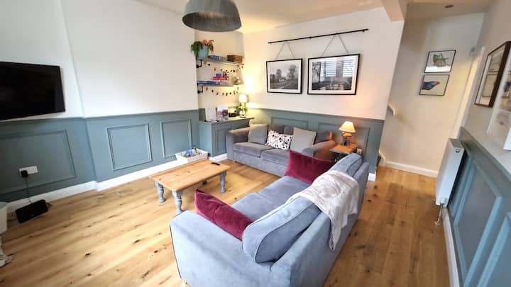 Central Harrogate Cottage Sleeps 5! Valley Gardens - Harrogate