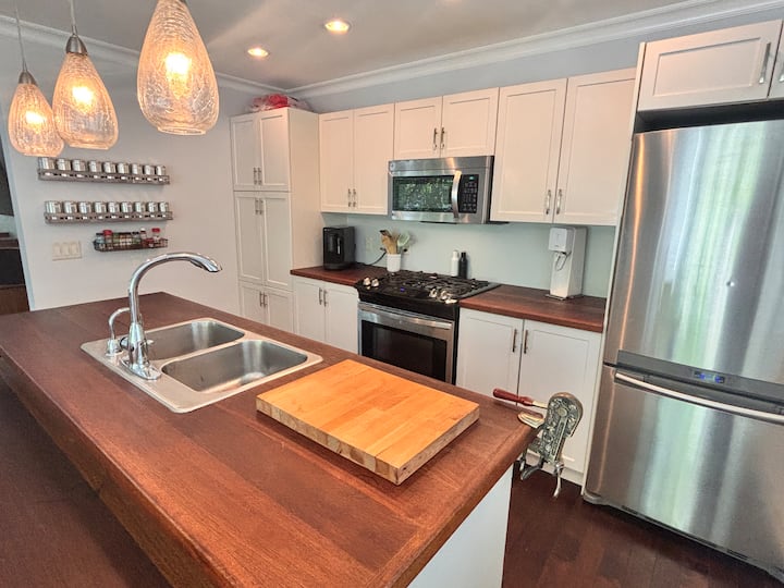 Downtown Home Close To The Beach And Events. - Kelowna