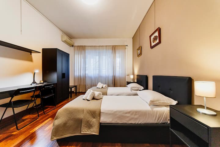 Largeelegantapartment | S.giovanni|metro|colosseum - Rome