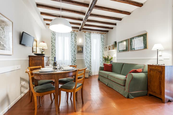 Piazza Dei Satiri Apartment - Great Location! 4pax - Rome