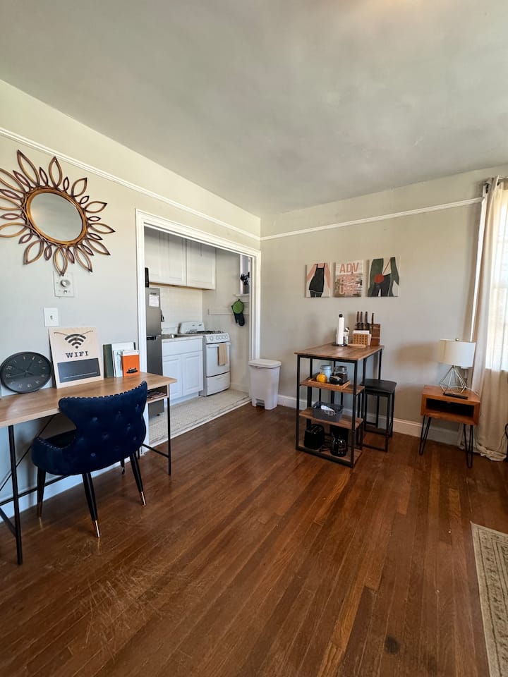 Yale Glam Studio - New Haven, CT