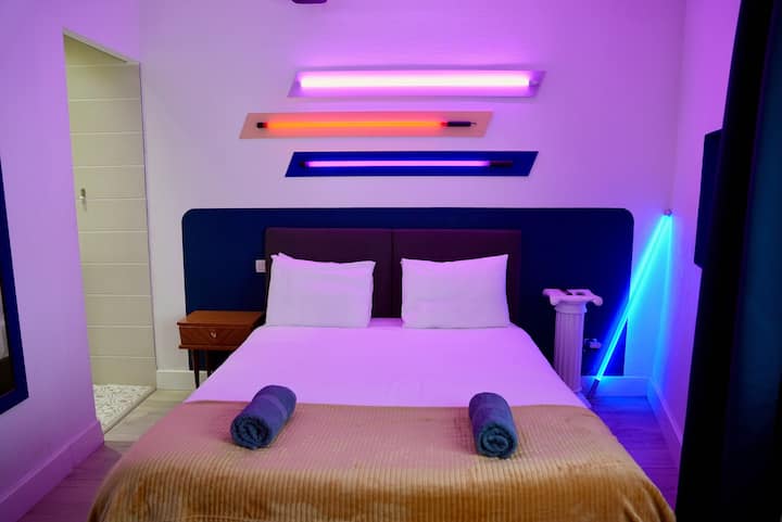 Roma Reva: Design, Home Cinema, Parking, Clim - Nîmes