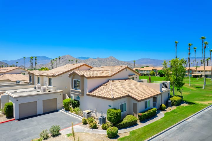 Cute Golf Course Property - La Quinta, CA