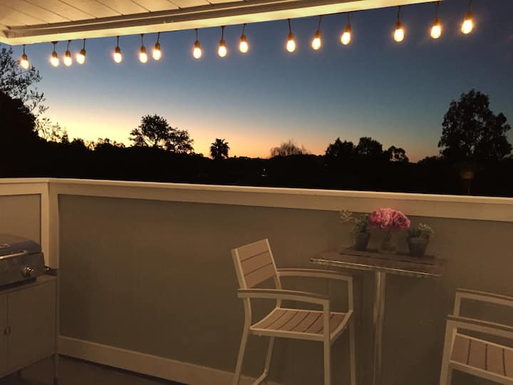 Modern Lounge | Homestay - Santa Barbara, CA