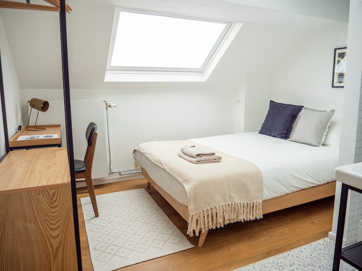 Cosy & Modern Bedroom W/ Private Bathroom - 브뤼셀