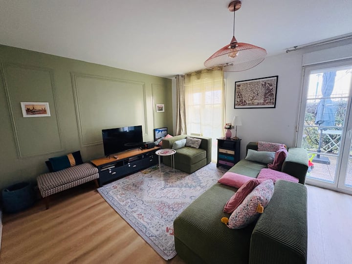 Appartement Chaleureux - 15mn à Pied De Disneyland - Serris